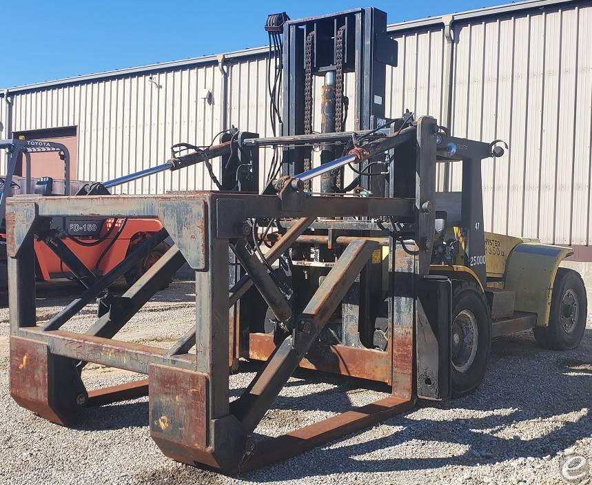 1983 Diesel Hyster H350B Pneumatic Tire 4 Wheel Sit Down
