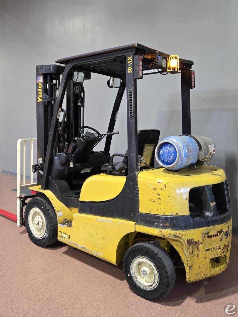 2016 LP Gas Yale Sit Down Rider GLP050MX - 123Forklift