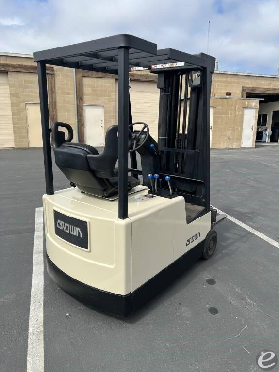 1997 Electric Crown Sit Down Rider 30SCTT - 123Forklift