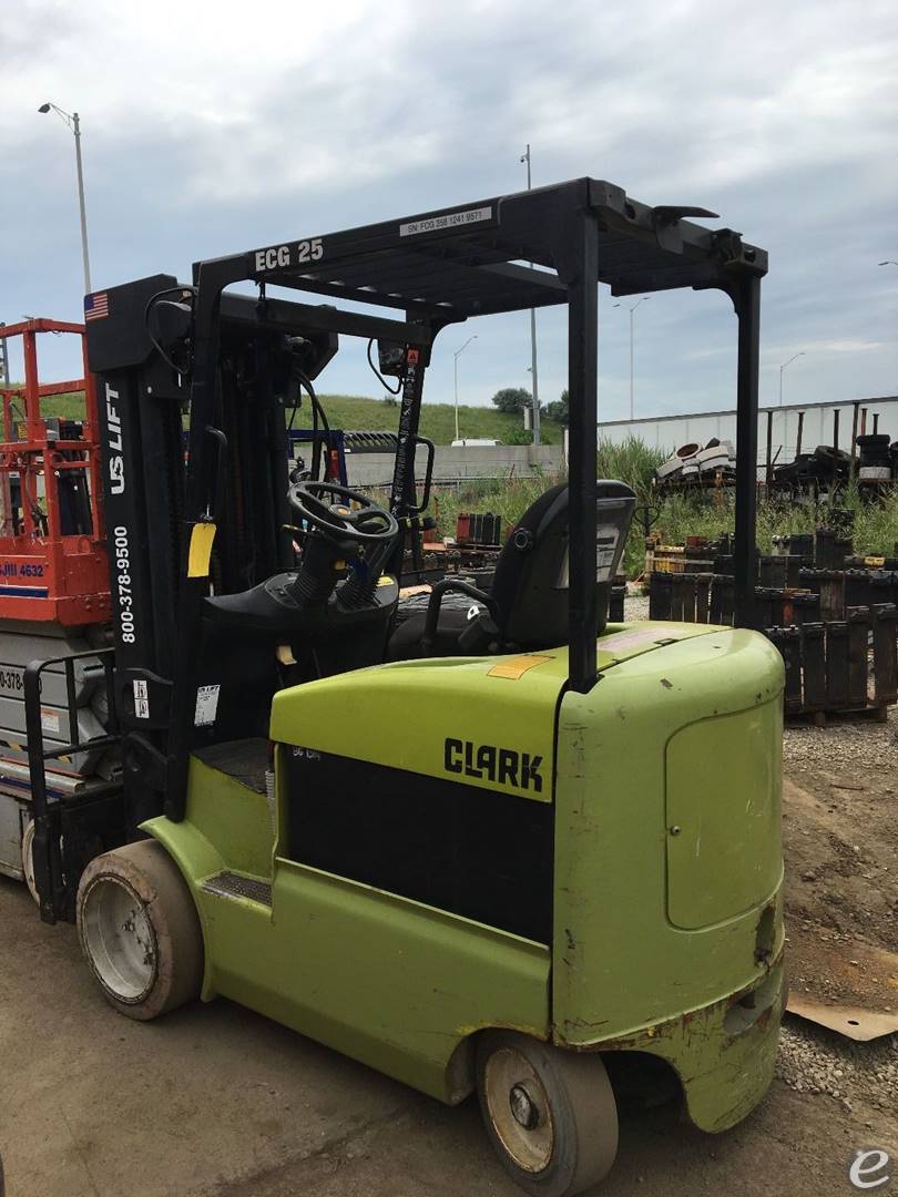 Electric Clark Electric 4 Wheel Sit Down | Eliftruck