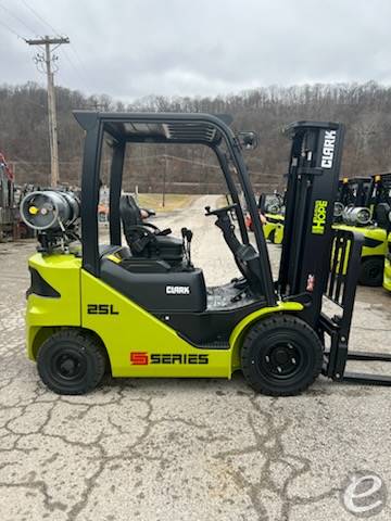 2024 LP Gas Clark Pneumatic Tire 4 Wheel Sit Down | Eliftruck