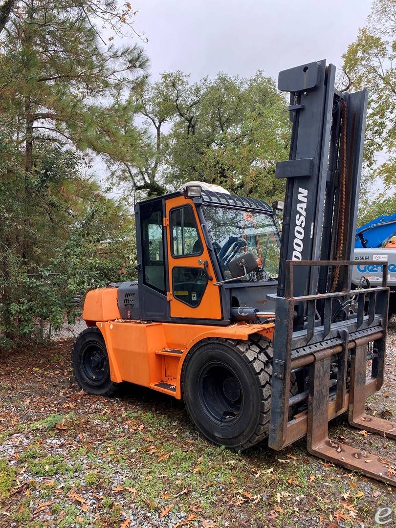 2015 Diesel Doosan D90S-5 Pneumatic Tire 4 Wheel Sit Down