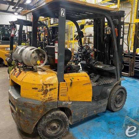 2010 LP Gas TCM FG25T3 Pneumatic Tire 4 Wheel Sit Down