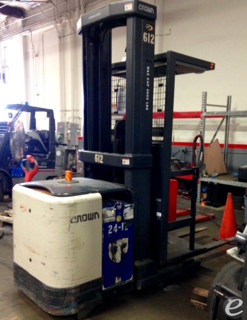 2010 Electric Crown Electric Order Picker | Eliftruck