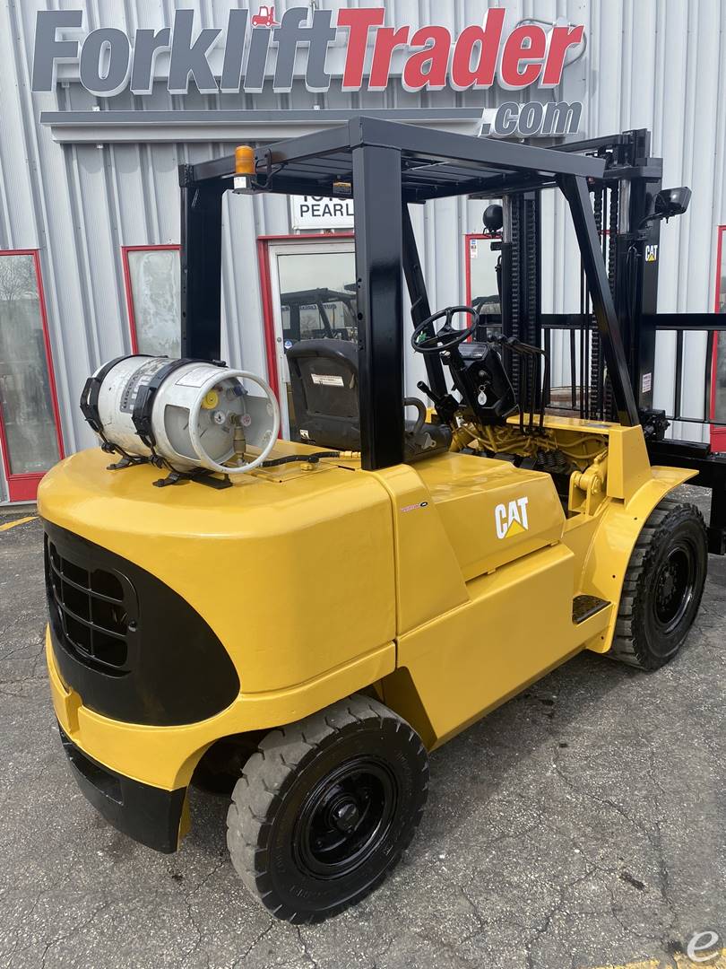 2006 LP Gas Cat GP40K Pneumatic Tire 4 Wheel Sit Down