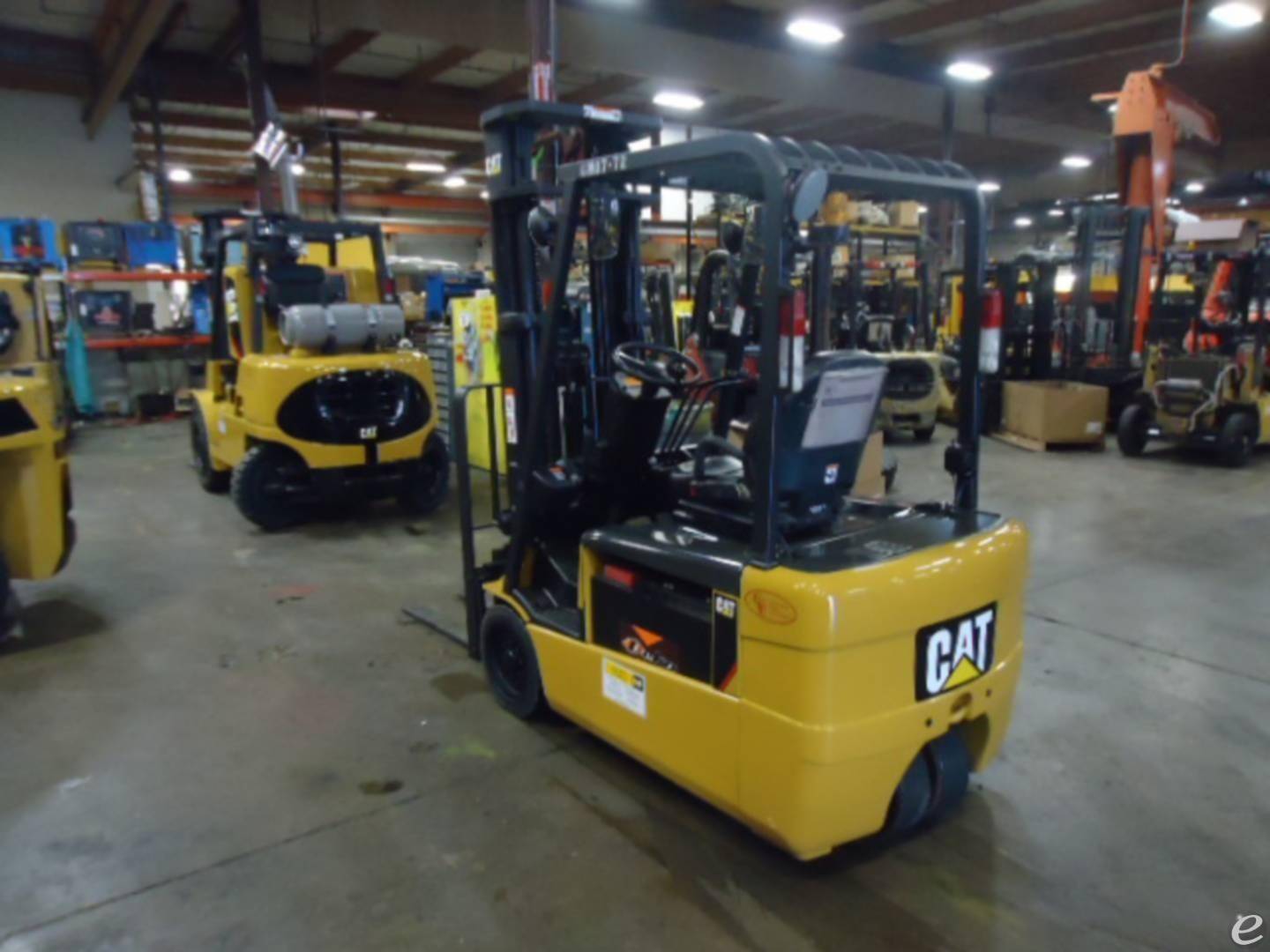 2016 Electric Cat 2ET4000 Electric 3 Wheel Sit Down