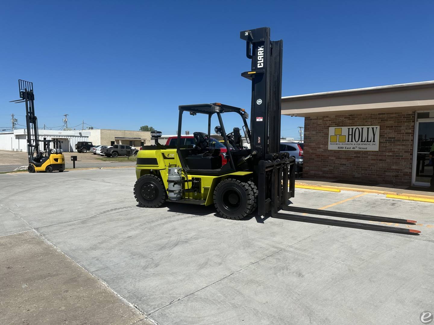 2017 LP Gas Clark Sit Down Rider C75L - 123Forklift