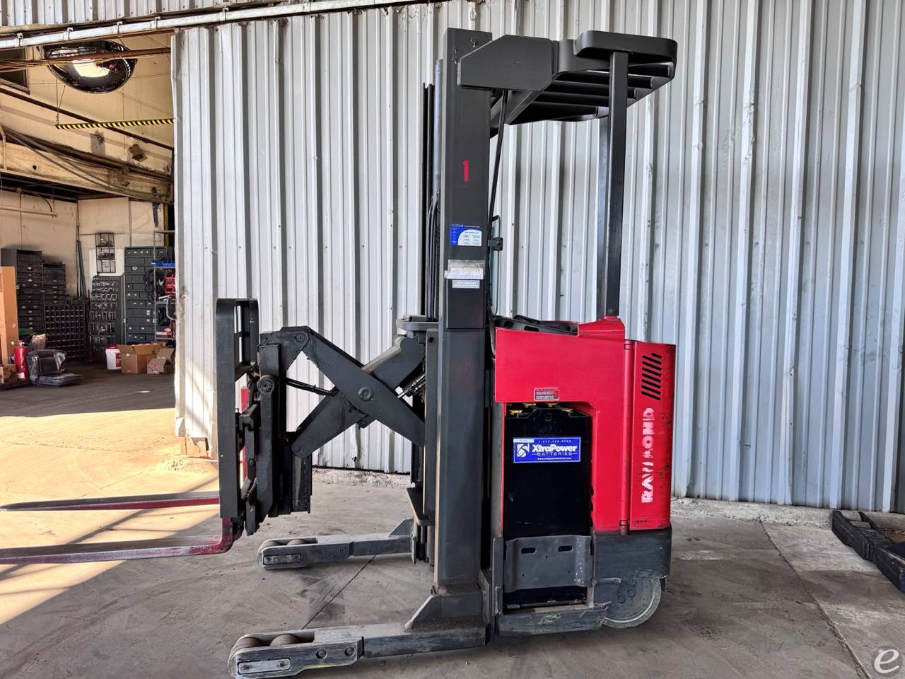 1998 Electric Raymond Reach Trucks EASI-R30TT - 123Forklift