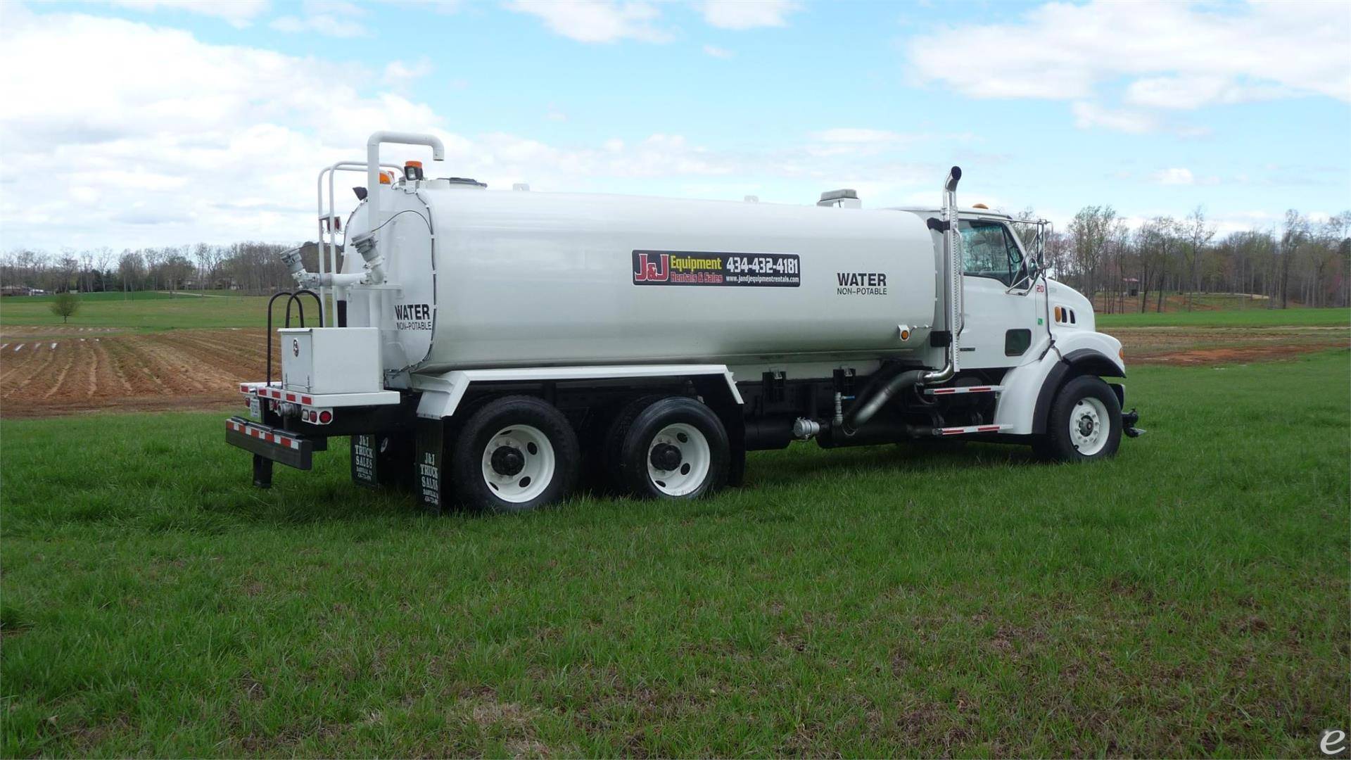 2007 Diesel Sterling LT7500 Trucks and Trailers