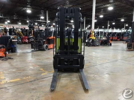 2014 Electric Clark TMX15S Electric 3 Wheel Sit Down