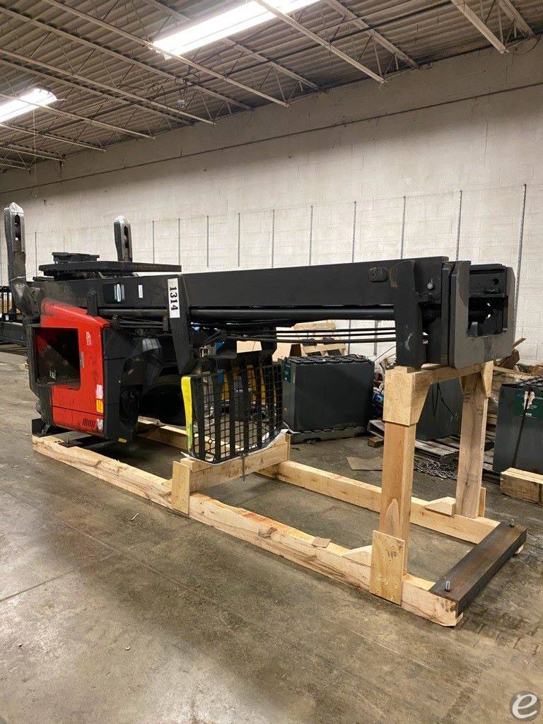 2013 Electric Raymond 752-R45TT Electric Narrow Aisle Single Reach