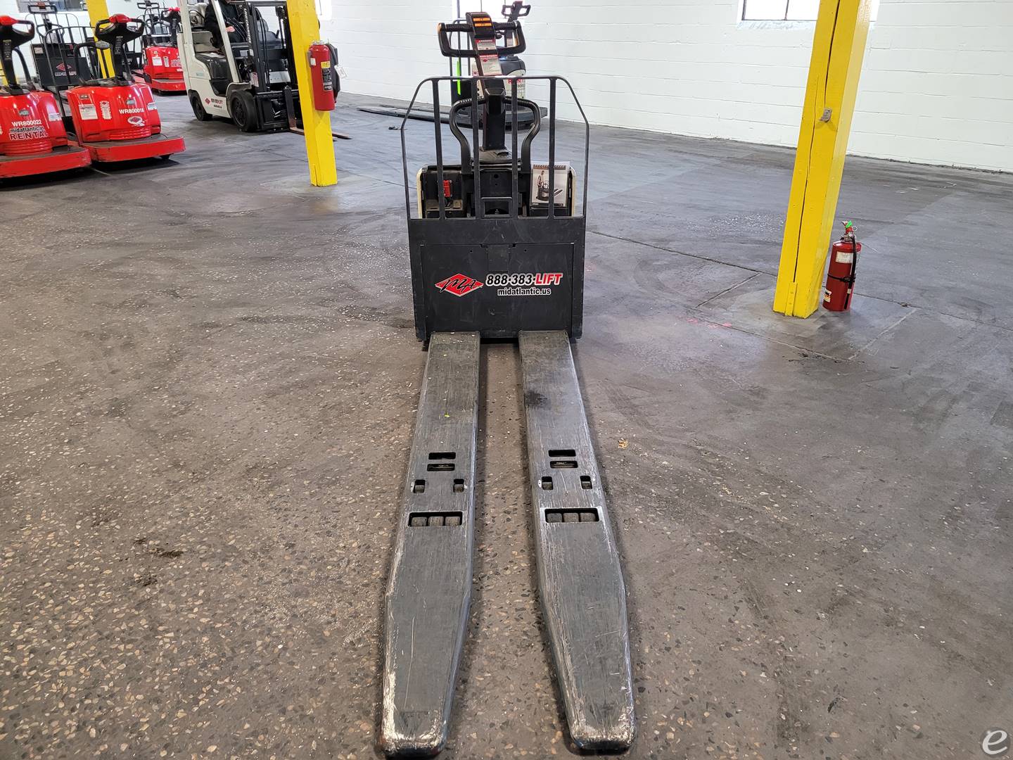 2006 Electric Crown PE4000-60 Electric Walkie/Rider Pallet Jack