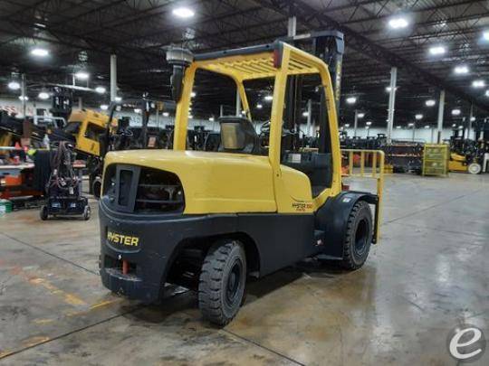 2015 Diesel Hyster H100FT Pneumatic Tire 4 Wheel Sit Down