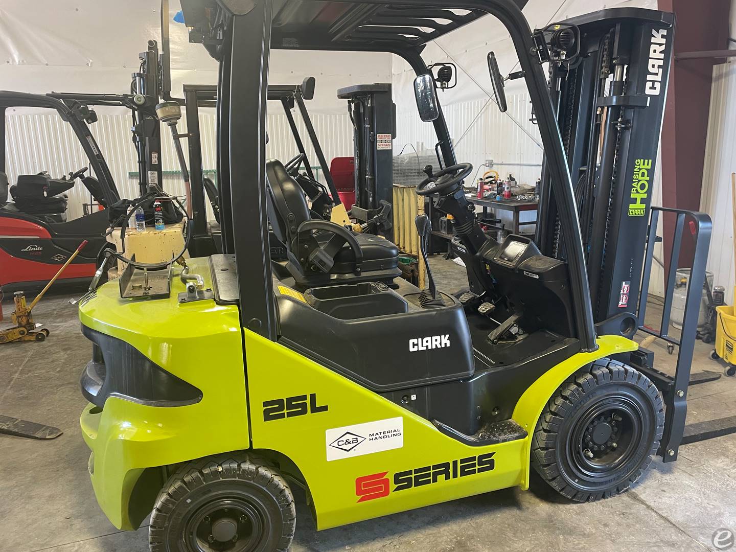 2023 LP Gas Clark Pneumatic Tire 4 Wheel Sit Down | Eliftruck