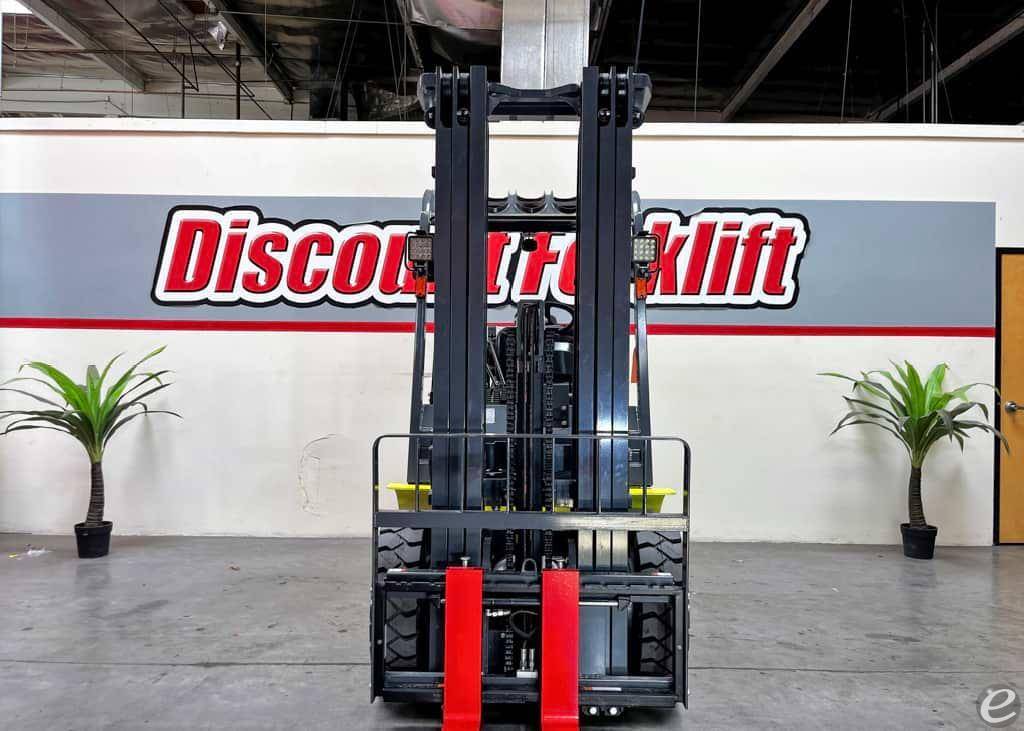 2023 LP Gas Lift Hero Pneumatic Tire 4 Wheel Sit Down | Eliftruck