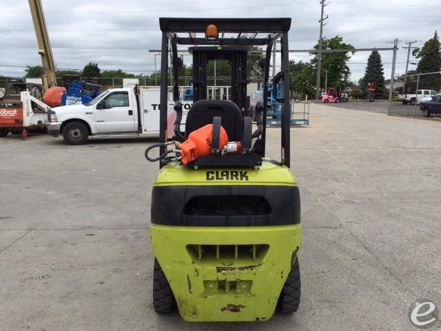 2013 LP Gas Clark C25 Pneumatic Tire 4 Wheel Sit Down