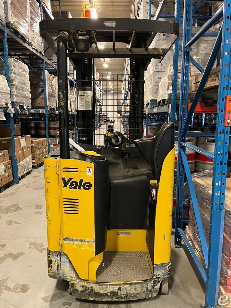 2016 Electric Yale NDR035EB Electric Narrow Aisle Double Reach