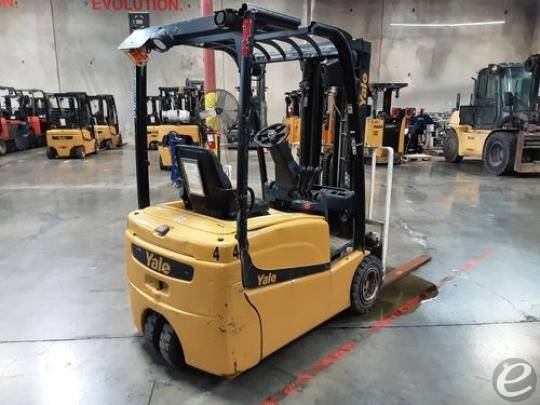 2017 Electric Yale ERP040 Electric 3 Wheel Sit Down