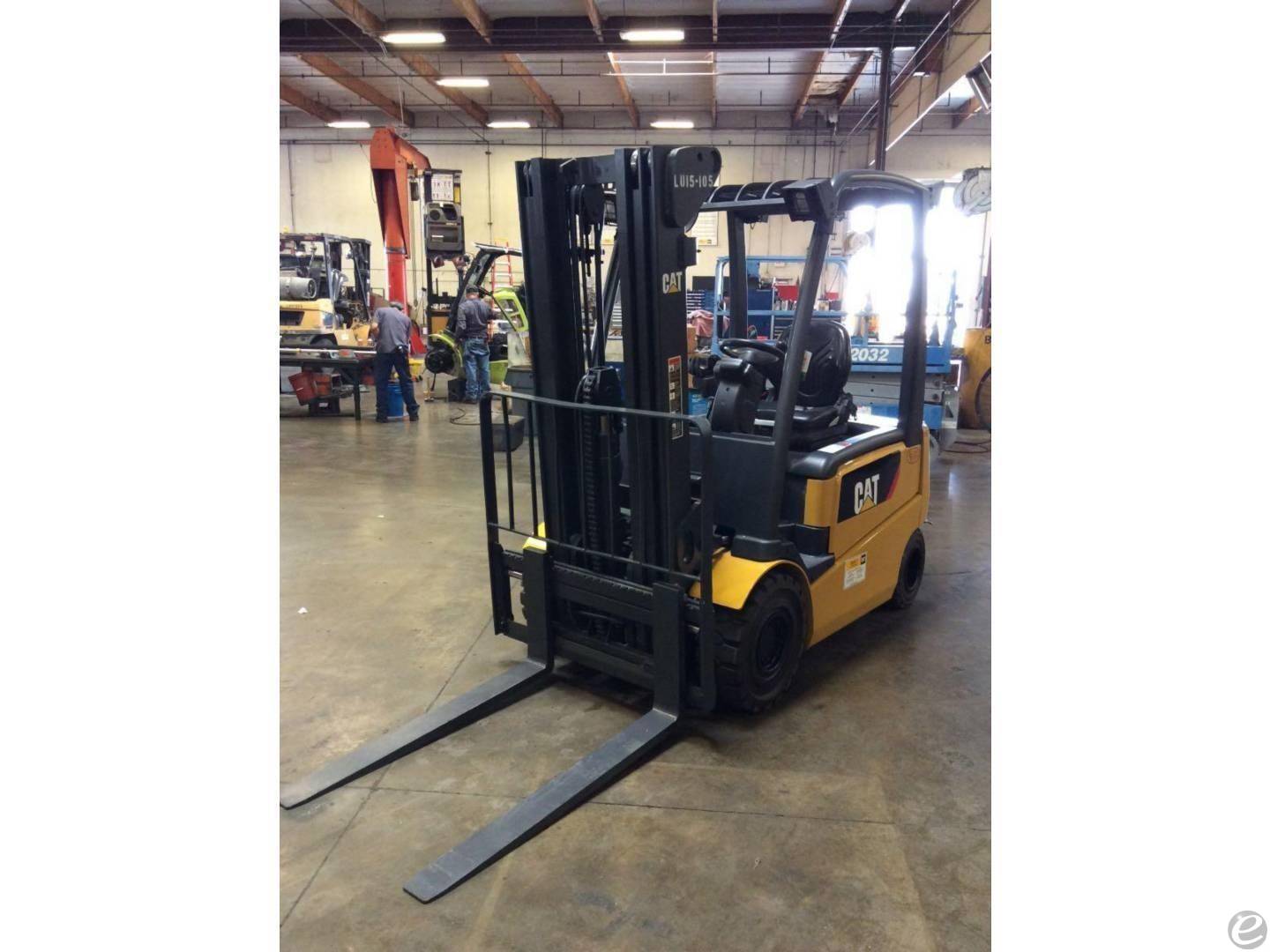 2016 Electric Cat 2EPC5000 Electric Pneumatic Tire 3 & 4 Wheel Sit Down