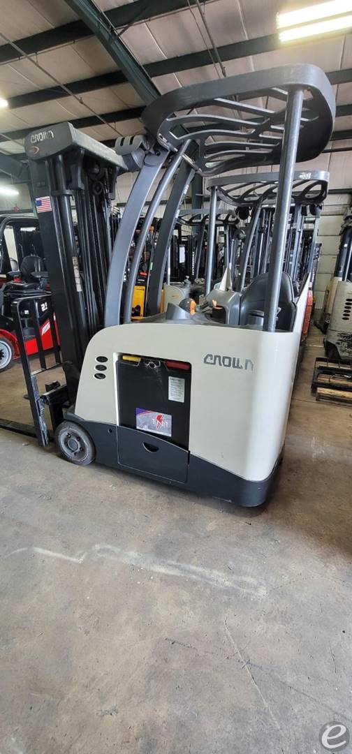 2010 Electric Crown Electric Stand Up End Control (Docker) | Eliftruck