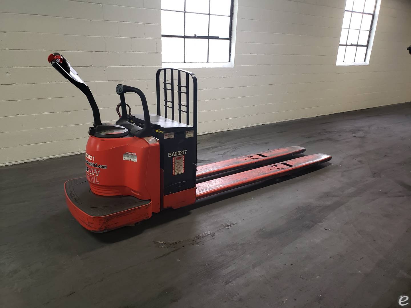 2008 Electric Raymond Electric Walkie/Rider Pallet Jack | Eliftruck
