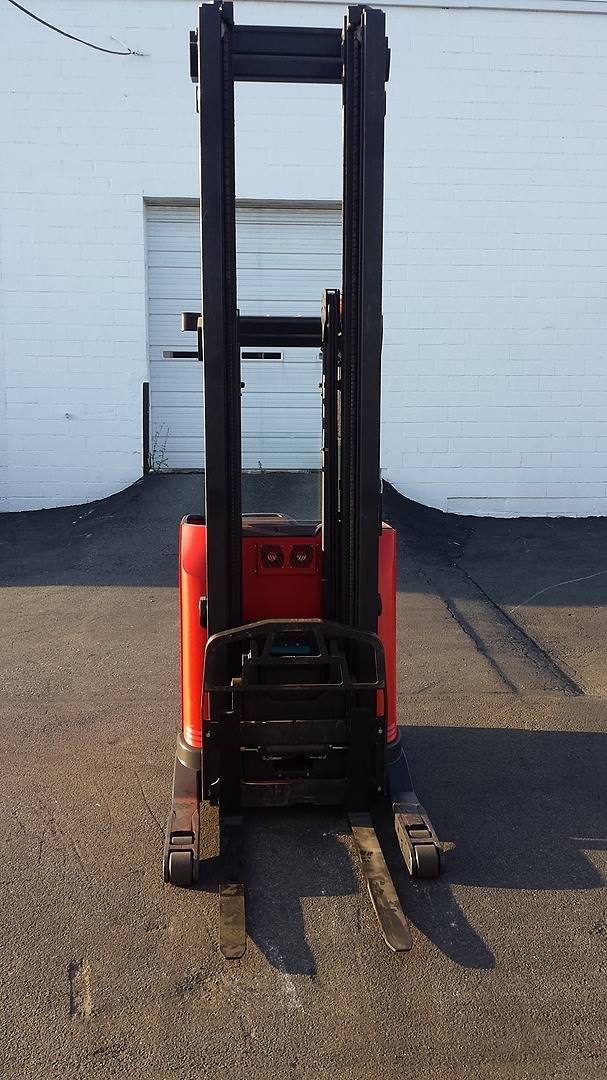 2009 Electric Raymond 7400-R45TT Electric Narrow Aisle Single Reach