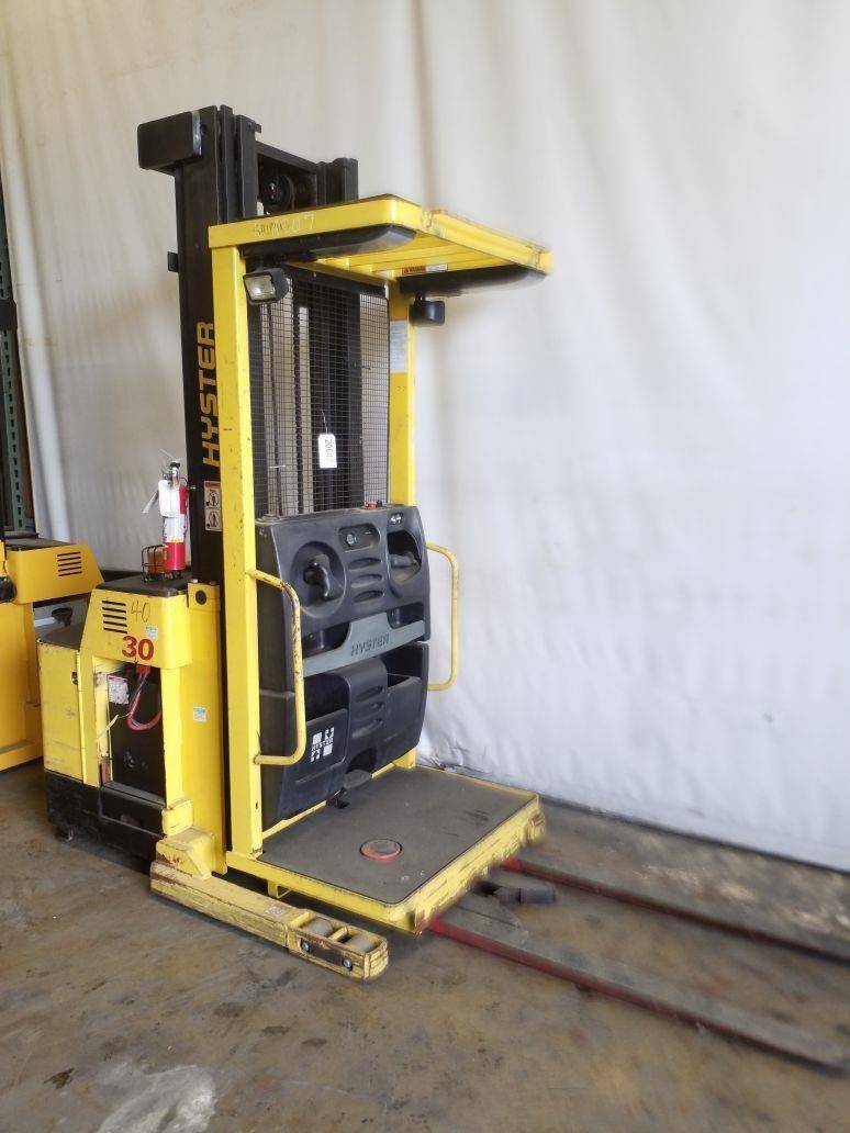 2006 Electric Hyster R30XMS2 Electric Order Picker