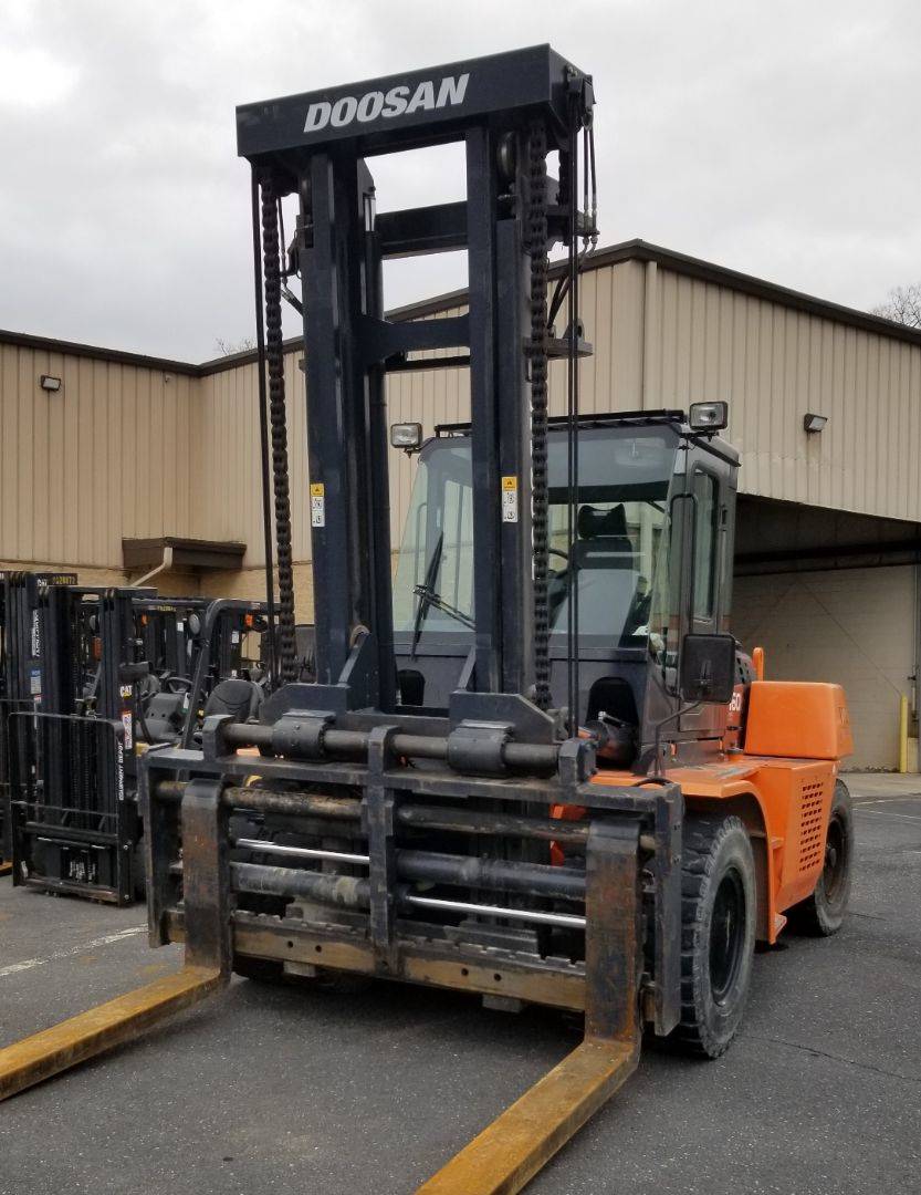 2014 Diesel Doosan D160 Pneumatic Tire 4 Wheel Sit Down