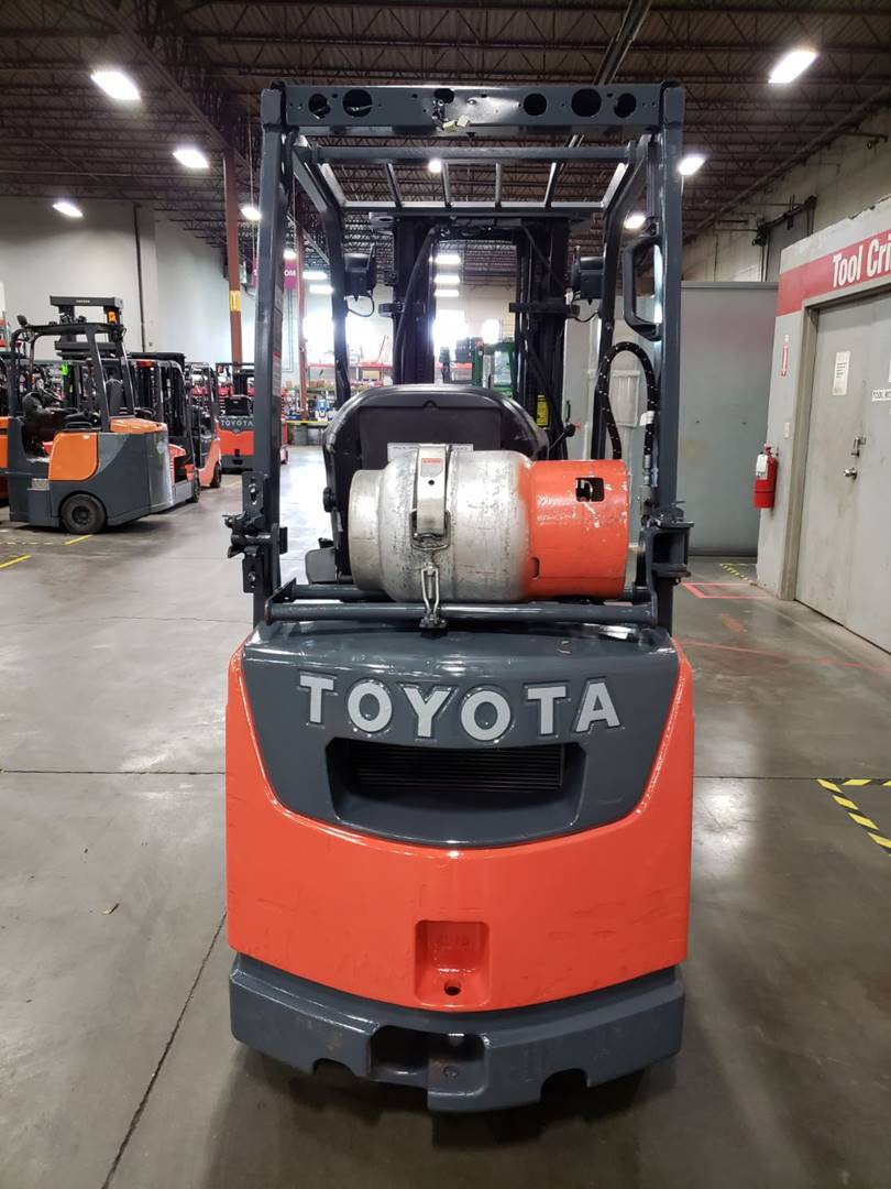 2015 LP Gas Toyota 8FGCU18 Cushion Tire 4 Wheel Sit Down (Indoor Warehouse)