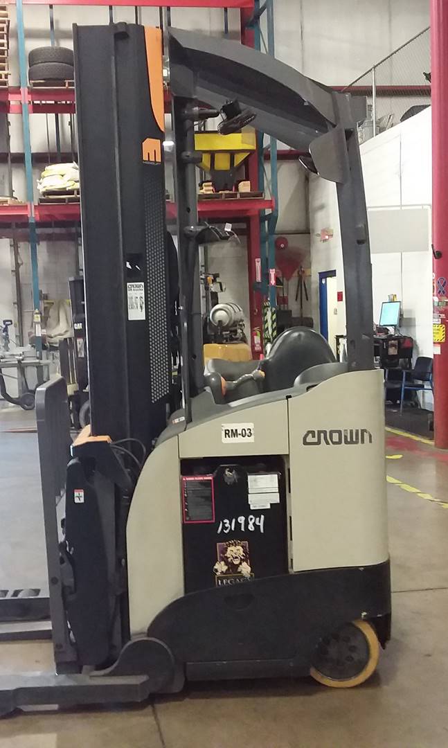 A wide selection of Crown pe-4500-series Forklifts with 130 in stock ...