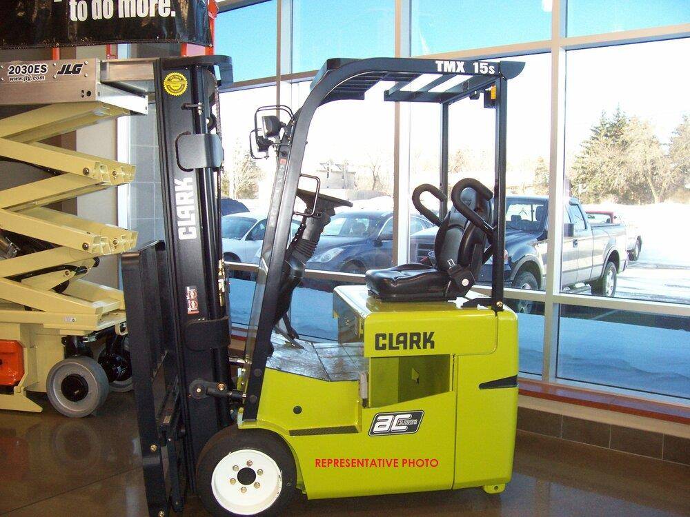 2015 Electric Clark TMX15S Electric 3 Wheel Sit Down