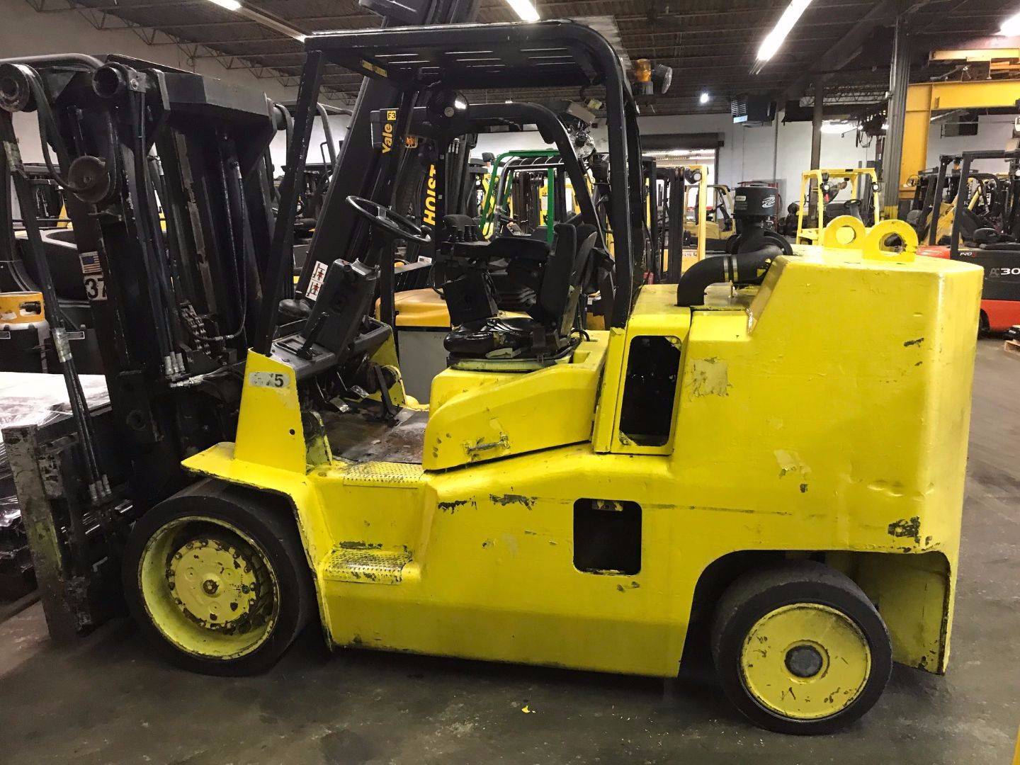 2010 Diesel Hoist Liftruck F220 Cushion Tire 4 Wheel Sit Down (Indoor ...