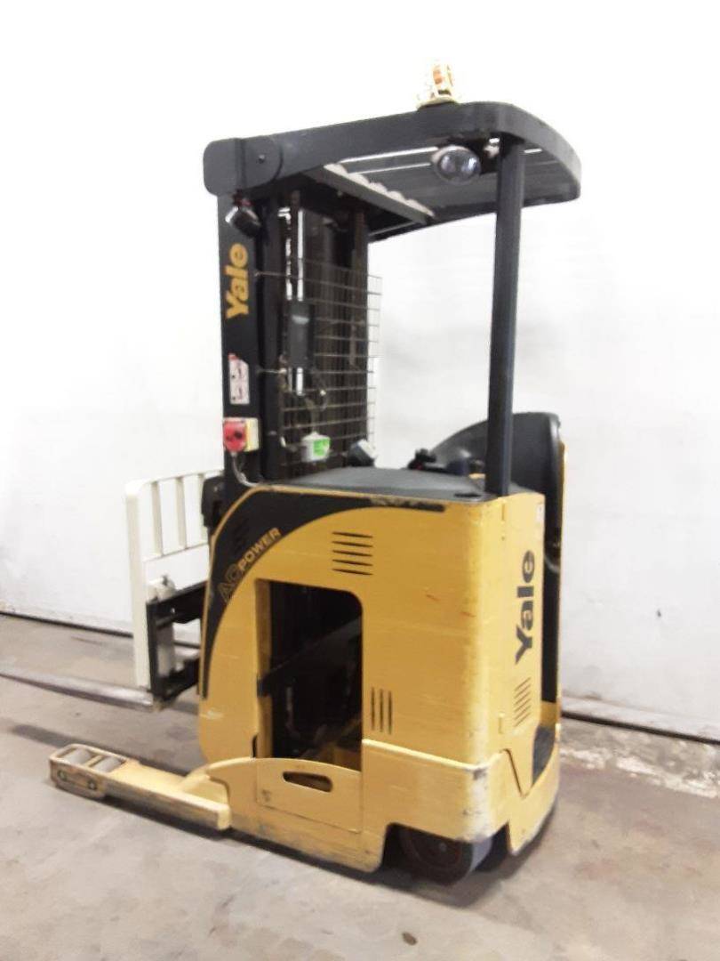 2009 Electric Yale NR035DA Electric Narrow Aisle Single Reach