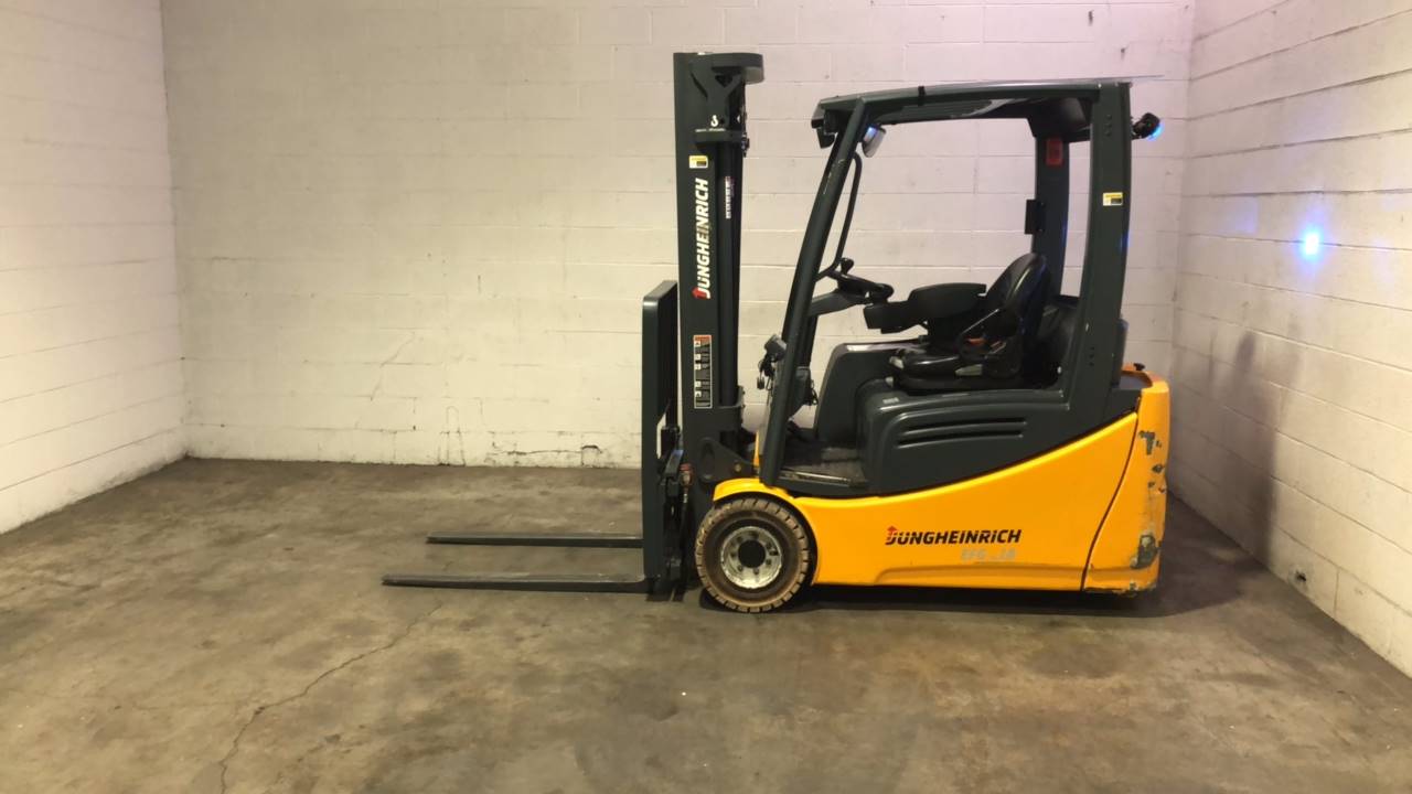 2015 Electric Jungheinrich EFG220 Electric 3 Wheel Sit Down