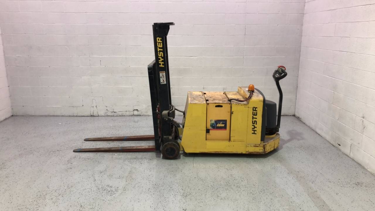 2017 Electric Hyster W30ZC Electric Walkie Counterbalanced Stacker