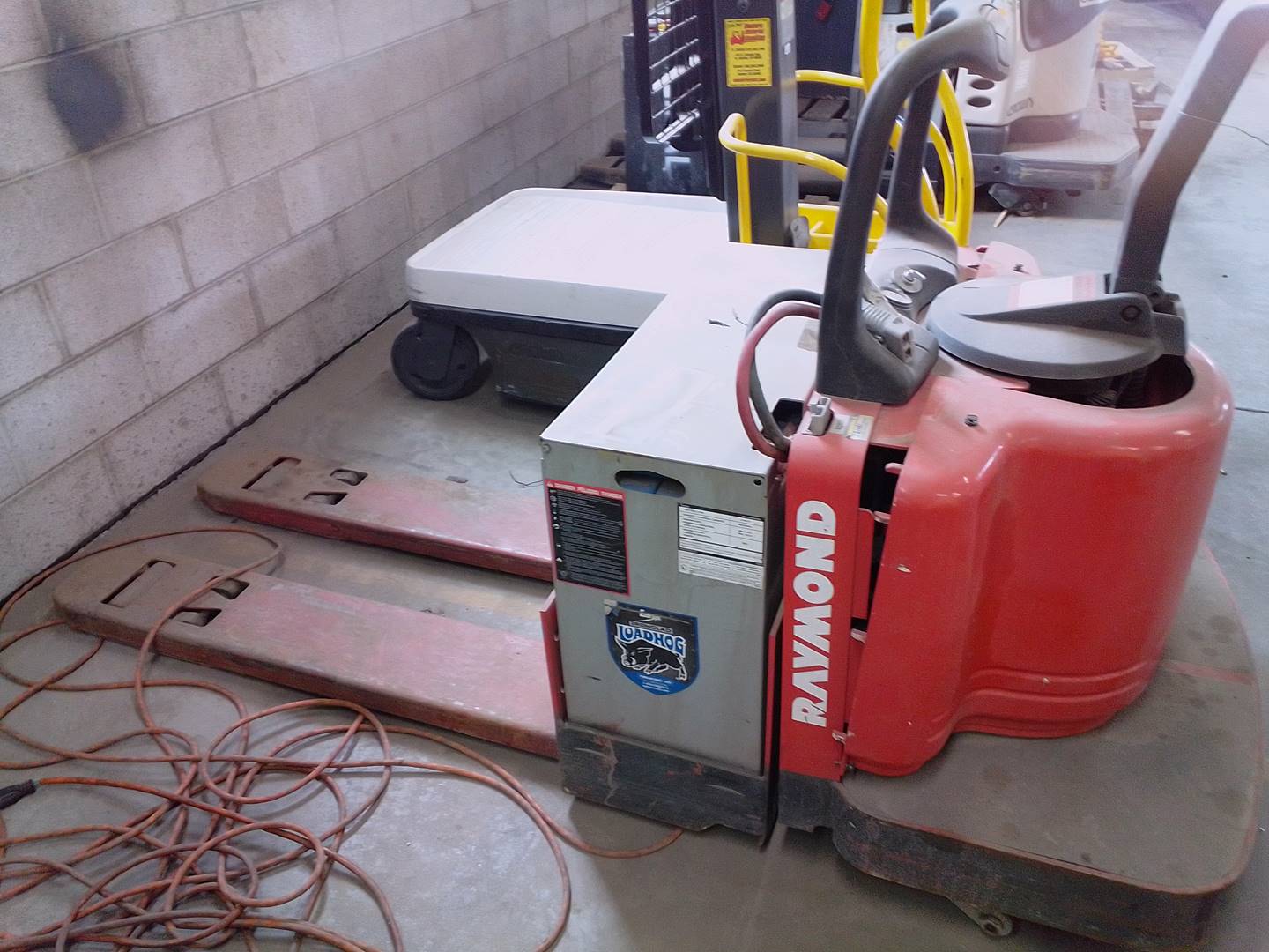 2005 Electric Raymond Electric Walkie Pallet Jack | Eliftruck