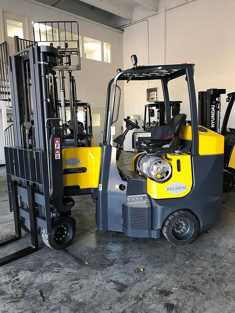 2017 LP Gas Aisle-Master 44SG Articulated 4 Wheel Sitdown - Gas/Electric