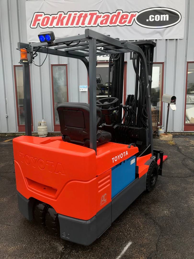 2014 Electric Toyota 7FBEU20 Electric 3 Wheel Sit Down