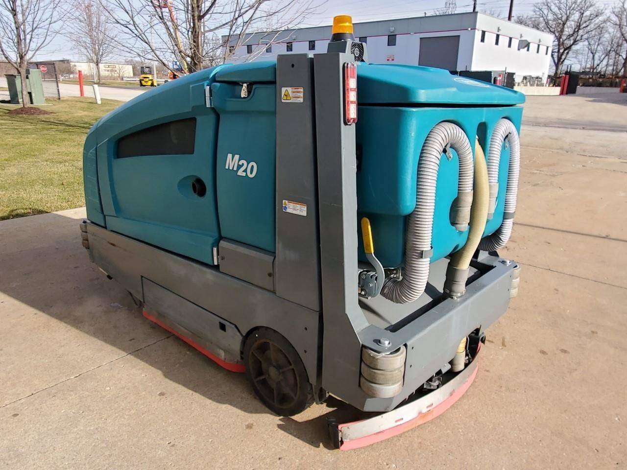 2012 LP Gas Tennant M20 Rider Sweeper/Scrubbers