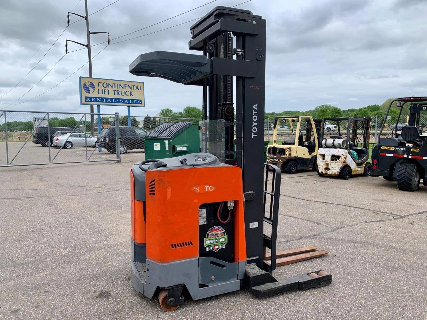 2016 Electric Toyota 9BRU18 Electric Narrow Aisle Single Reach