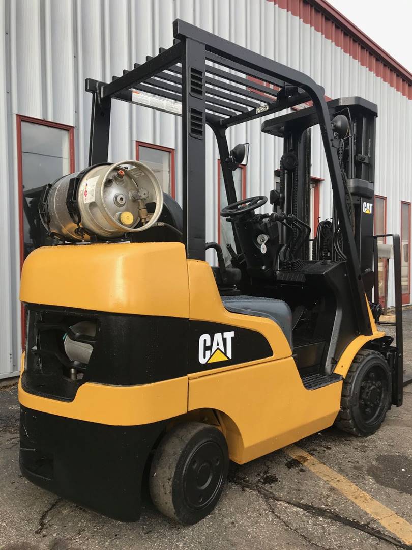 2006 LP Gas Cat C5000 Cushion Tire 4 Wheel Sit Down (Indoor Warehouse)