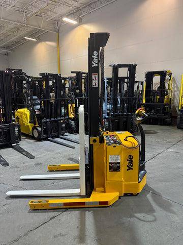 287 Used Straddle stackers for Sale