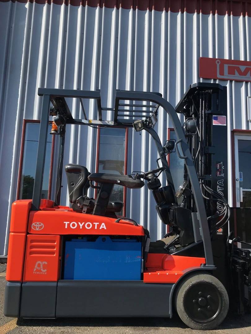 2014 Electric Toyota 7FBEU20 Electric 3 Wheel Sit Down