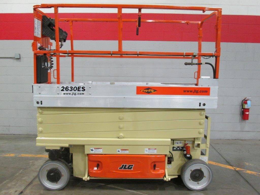 2013 Electric JLG 2630es Slab
