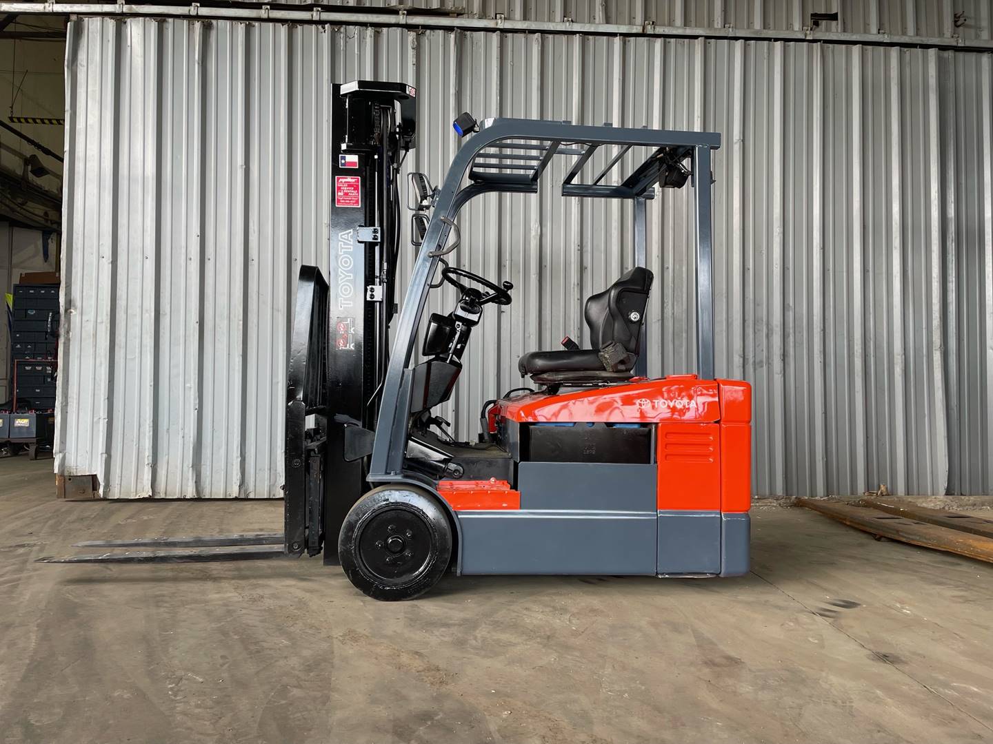 A wide selection of Toyota Forklifts with 27 in stock and available for ...