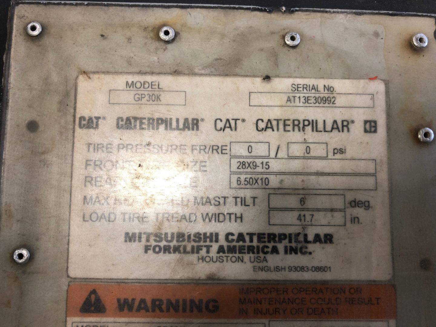 2002 LP Gas Cat GP30K Pneumatic Tire 4 Wheel Sit Down