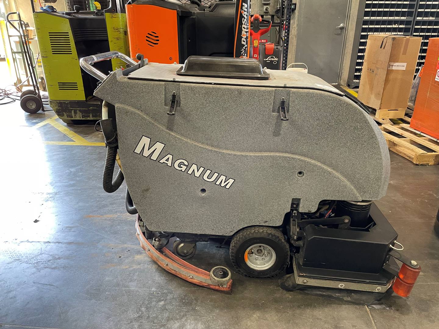 A wide selection of Tom Cat Sweepers and scrubbers with 39 in stock and ...