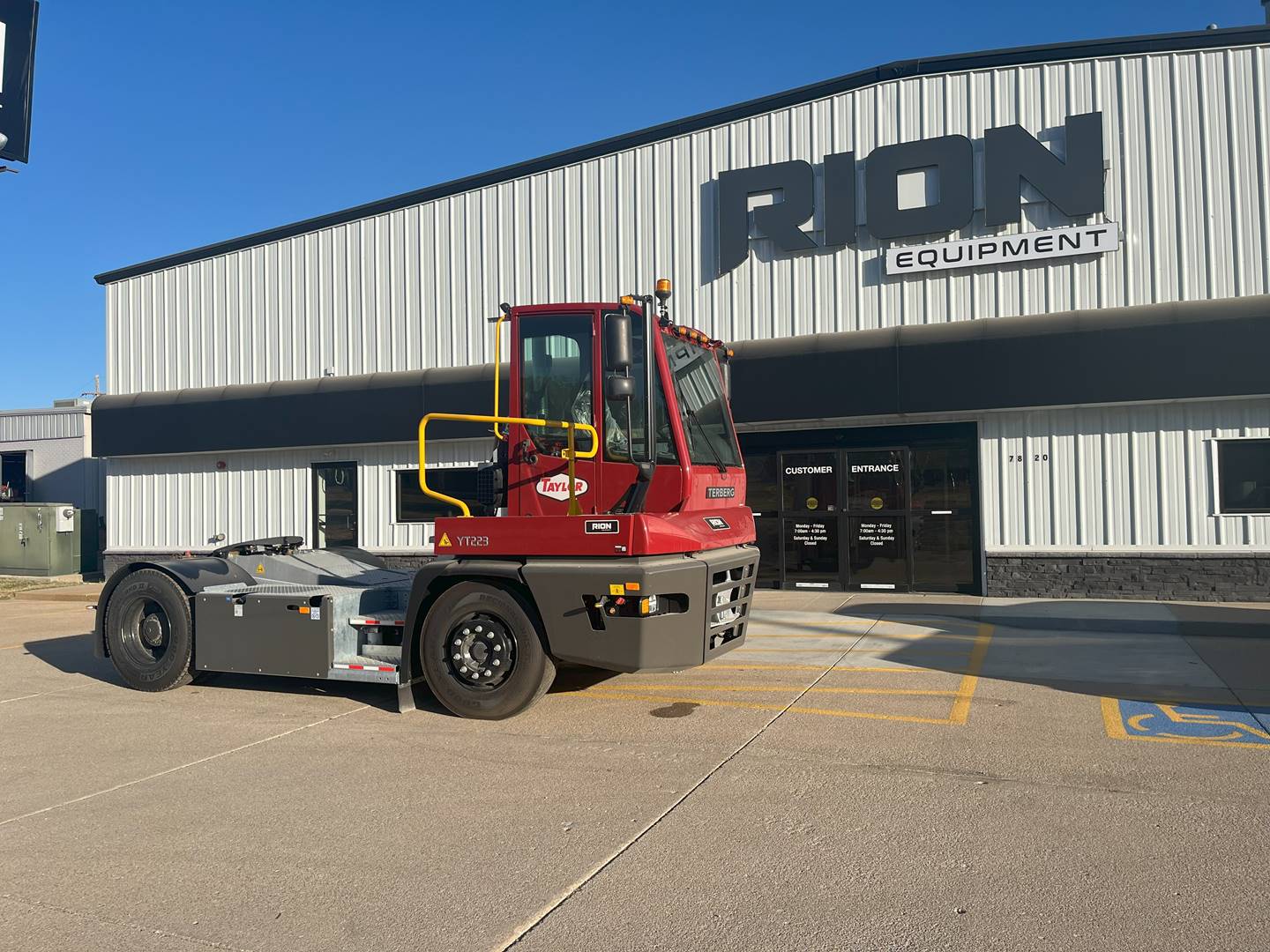2024 Diesel Terberg Spotting Tractor | Eliftruck