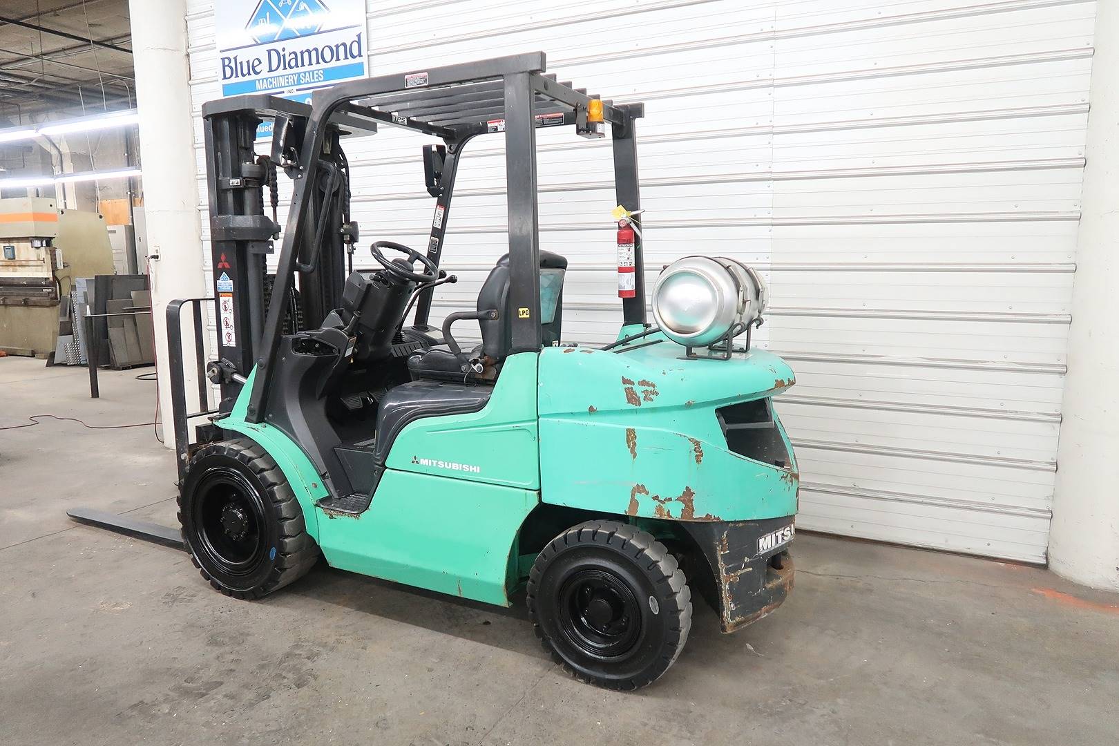 2013 LP Gas Mitsubishi FG30N Pneumatic Tire 4 Wheel Sit Down
