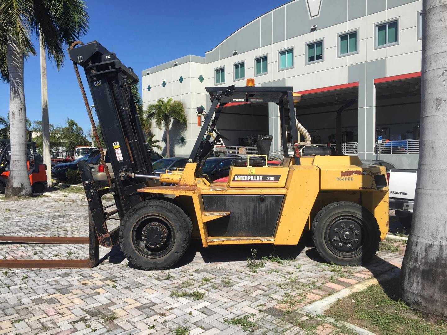 2006 Diesel Cat dp90 Pneumatic Tire 4 Wheel Sit Down